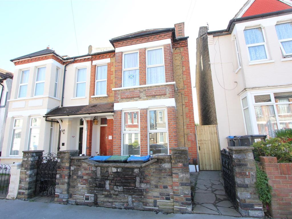 2 bed flat for sale in Woodside Road, Woodside, Croydon SE25 - Zoopla