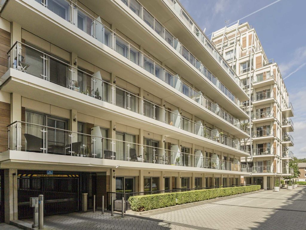 2 bed flat to rent in Henry Macaulay Avenue, Kingston Upon Thames KT2, £2,395 pcm - Zoopla