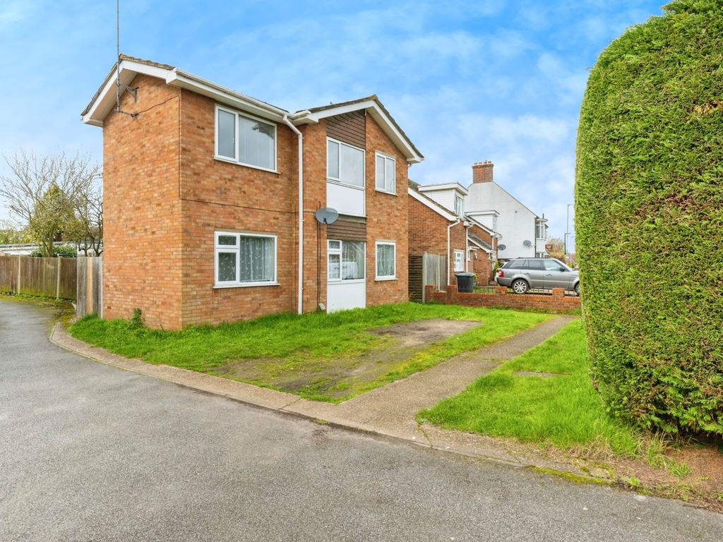 2 bed flat for sale in High Street, Flitwick, Bedford, Bedfordshire ...
