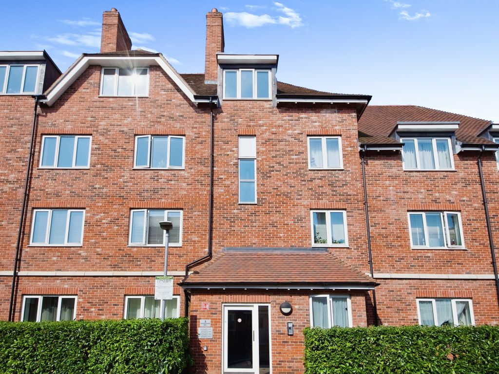 2 bed flat for sale in Guardhouse Way, London NW7 - Zoopla