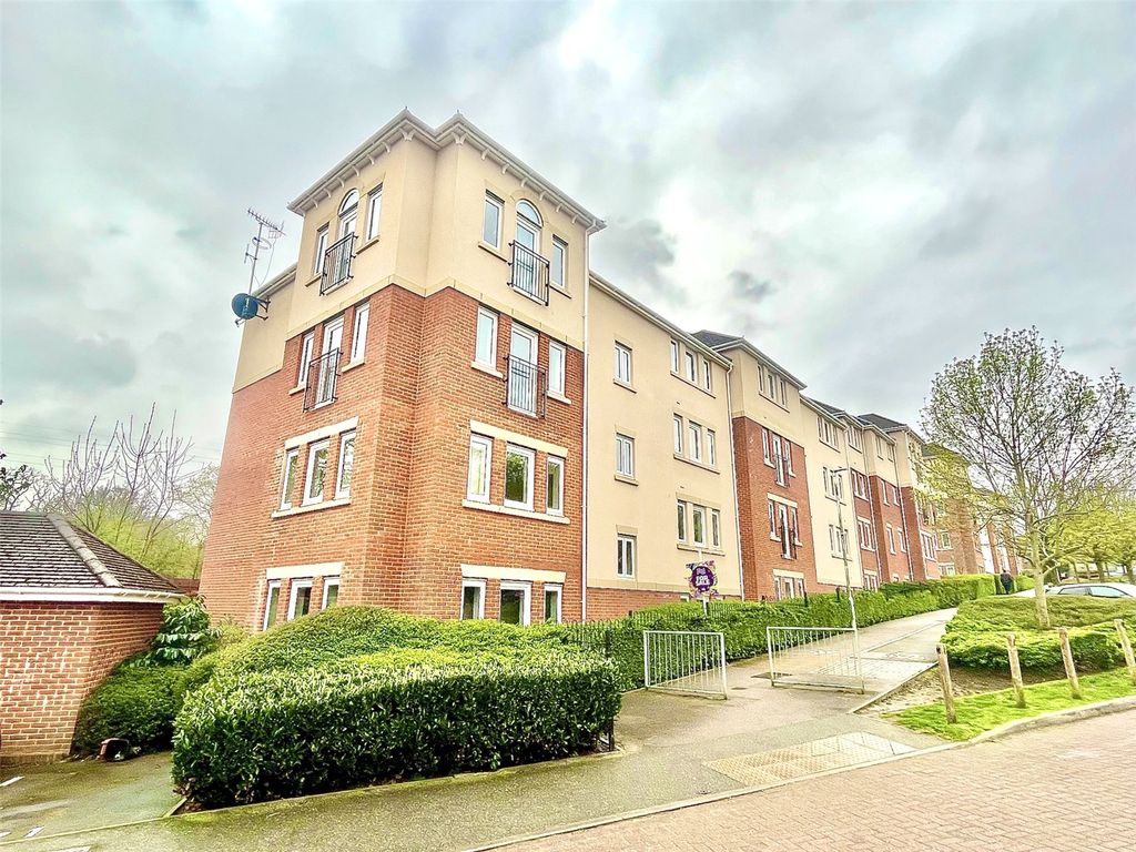 1 bed flat for sale in Queripel Close, Tunbridge Wells TN2 - Zoopla