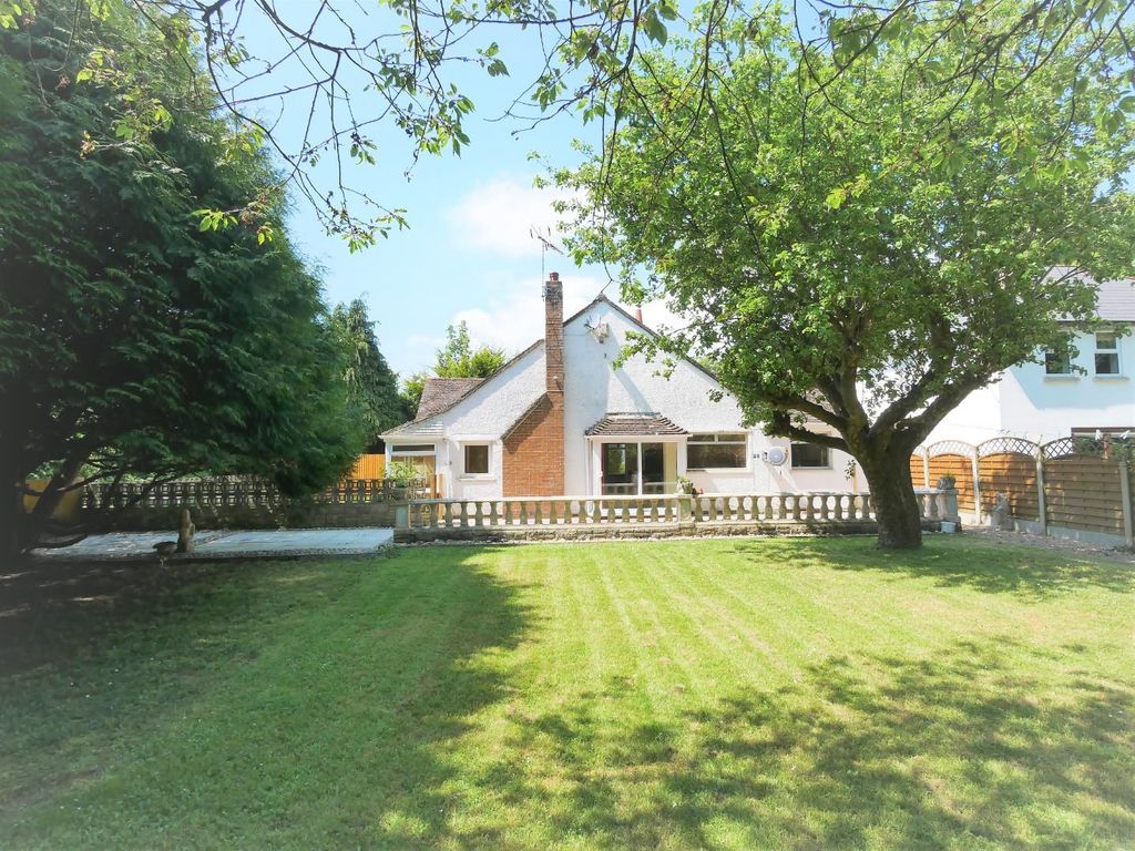 3 bed detached bungalow for sale in Swanbridge Road, Sully, Penarth ...