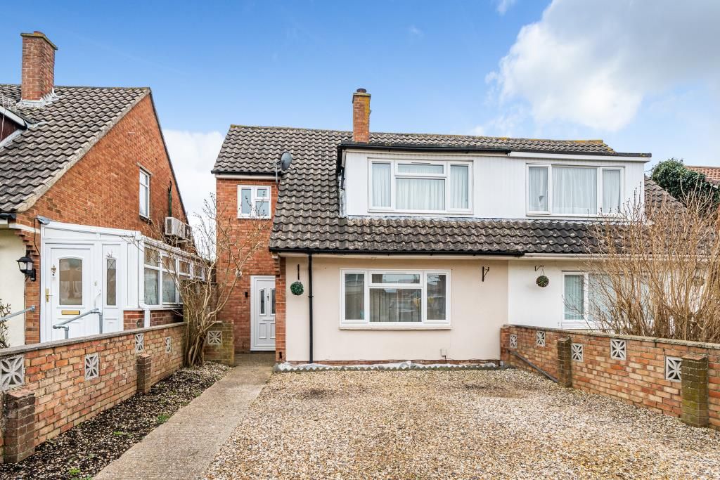 3 bed semi-detached house for sale in Mount Road, Thatcham RG18, £ ...