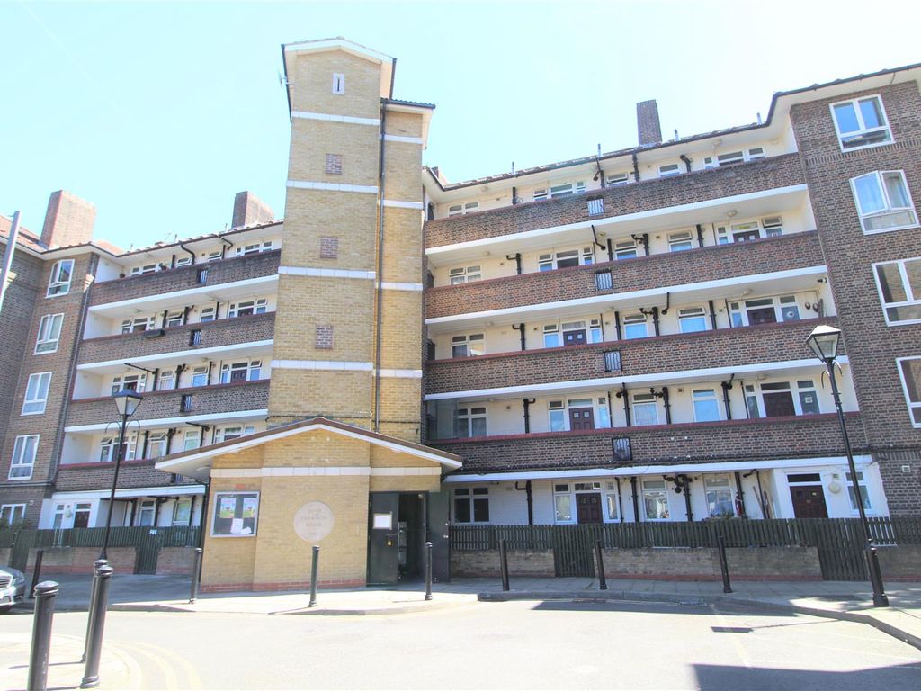3 bed flat to rent in Browning Street, London SE17, £2,500 pcm - Zoopla