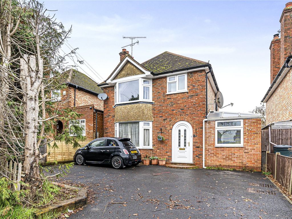 3 bed detached house for sale in Shepherds Lane, Guildford, Surrey GU2 ...