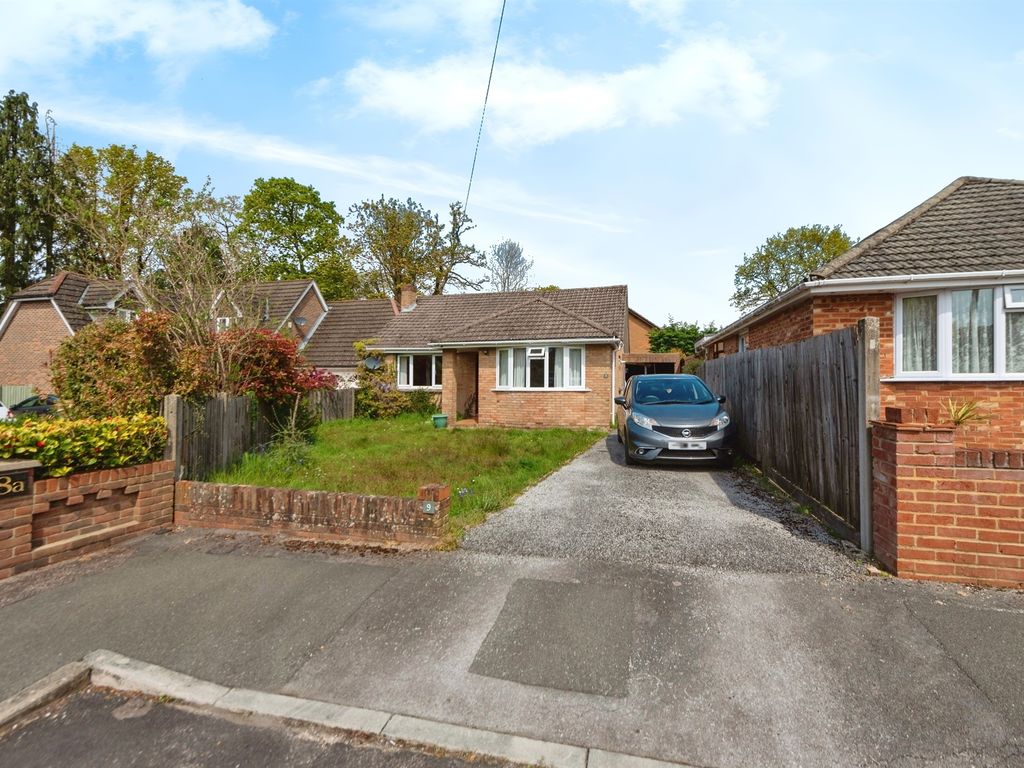 3 Bed Detached Bungalow For Sale In Maytree Close Locks Heath