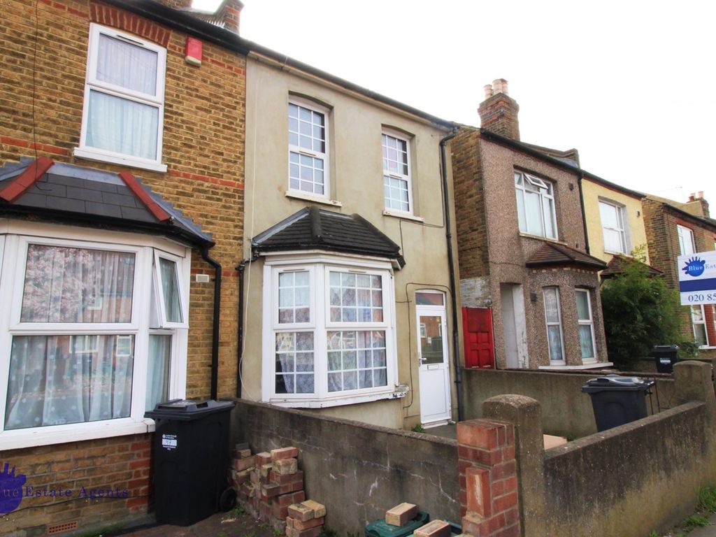 4 Bed Semi Detached House For Sale In Vicarage Farm Road Hounslow Tw3
