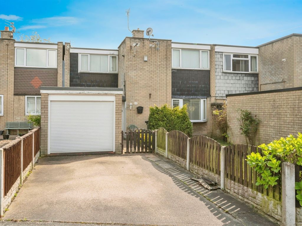 3 bed terraced house for sale in Bootham Crescent, Stainforth ...