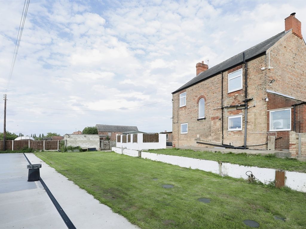 3 bed detached house for sale in Heckdyke, Doncaster DN10, £350,000 ...