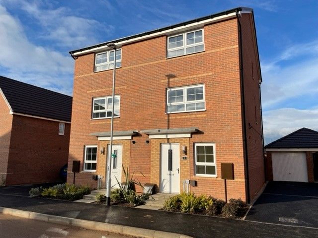 4 bed semi-detached house to rent in Gatekeeper Way, Gateford, Worksop ...