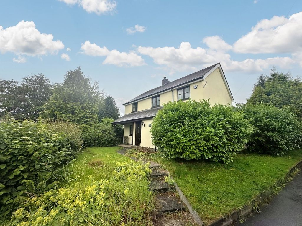 4 bed detached house for sale in Trecastle, Brecon LD3 - Zoopla