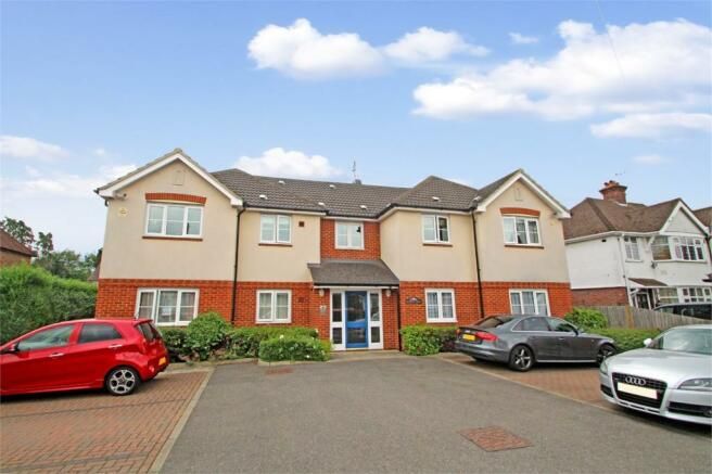 1 bed flat to rent in Summer Lodge, 11 Corwell Lane, Hillingdon ...