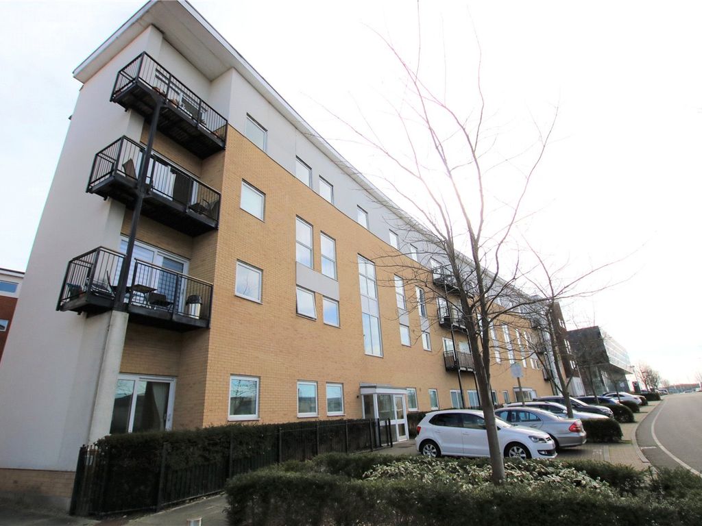 2 bed flat to rent in Thorney House, Drake Way, Reading, Berkshire RG2 ...