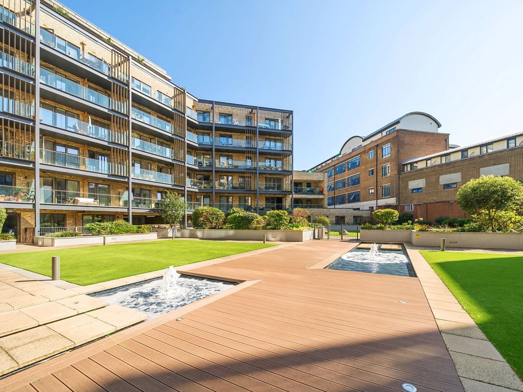 2 bed flat to rent in The Grange, London SE1, £3,000 pcm - Zoopla