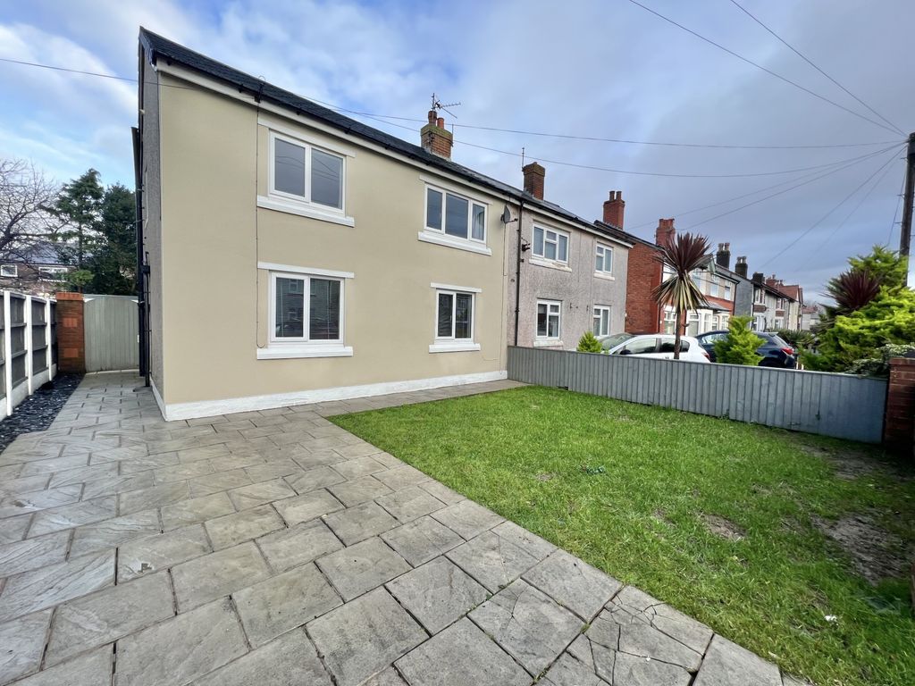 3 Bed Semi Detached House For Sale In Shakespeare Road Fleetwood Fy7