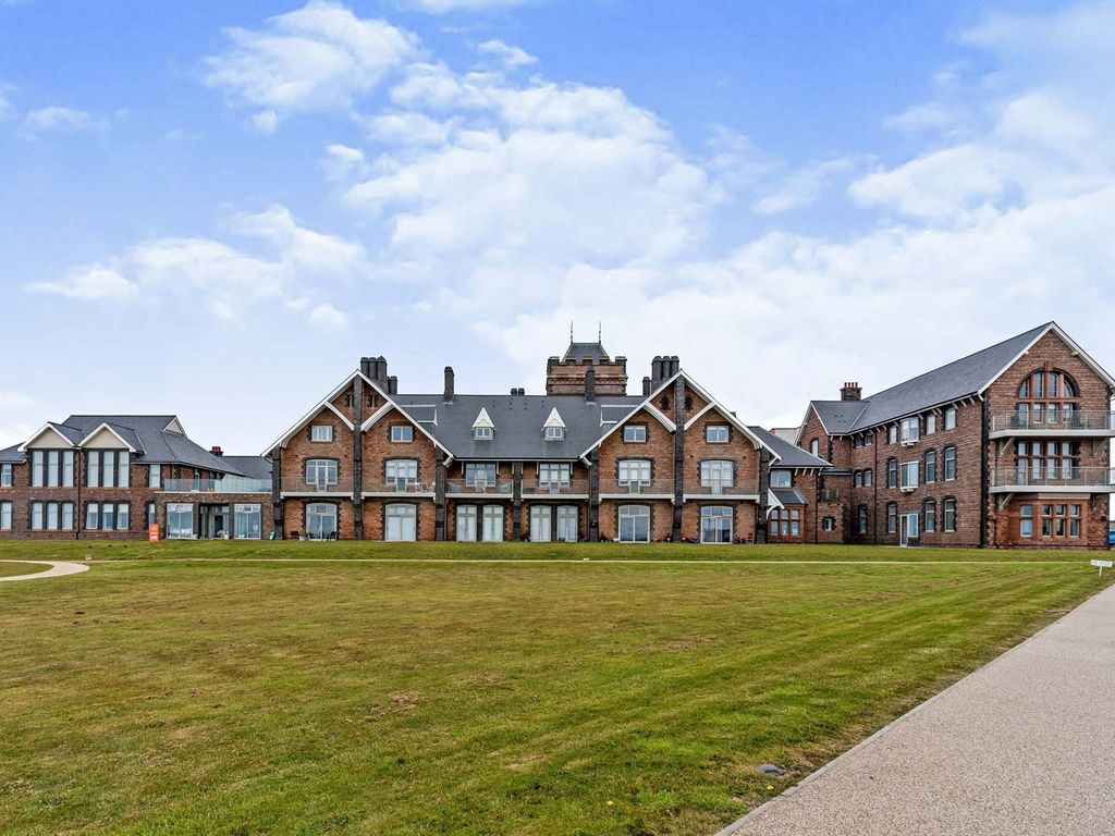 1 bed flat for sale in Rest Bay, Porthcawl CF36 - Zoopla