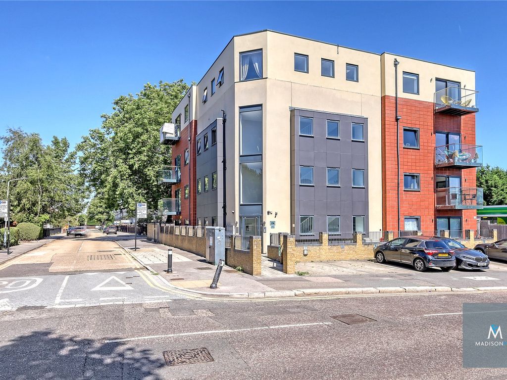 1 bed flat for sale in Beech Oak Court, Snakes Lane East, Woodford ...