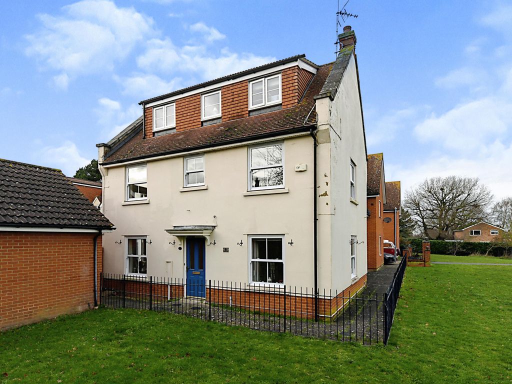 5 bed detached house for sale in Hospital Field, Black Notley ...