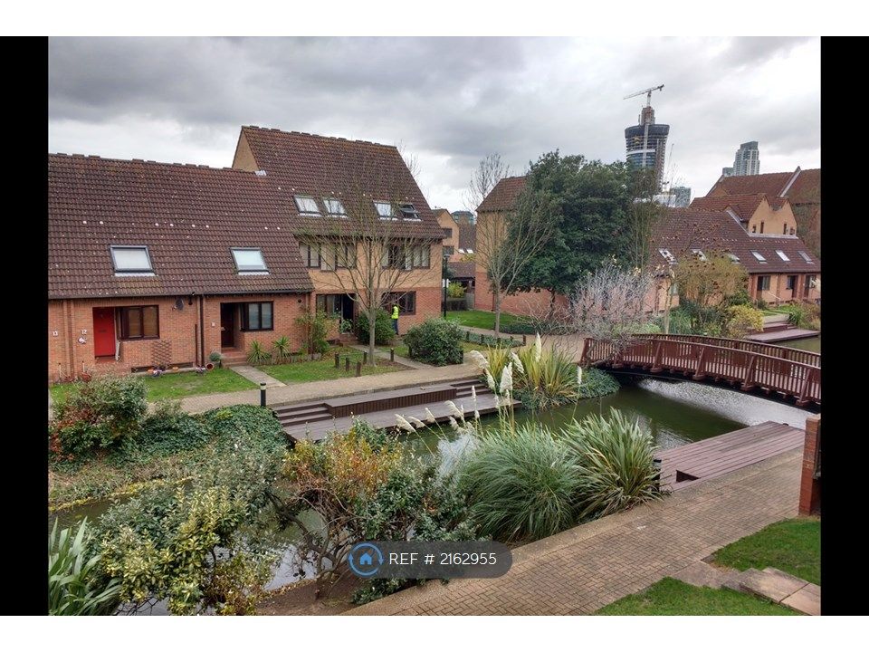 4 bed terraced house to rent in Leerdam Drive, London E14, £3,300 pcm ...