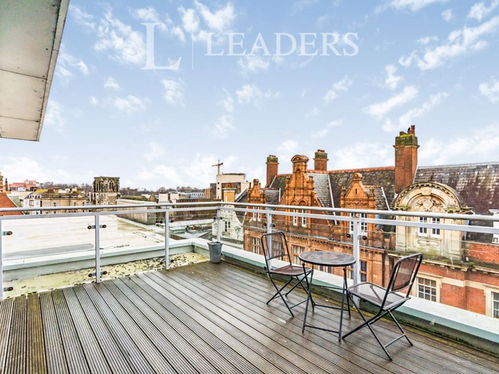 2 bed flat to rent in Kimber House, High Street, Southampton SO14, £ ...