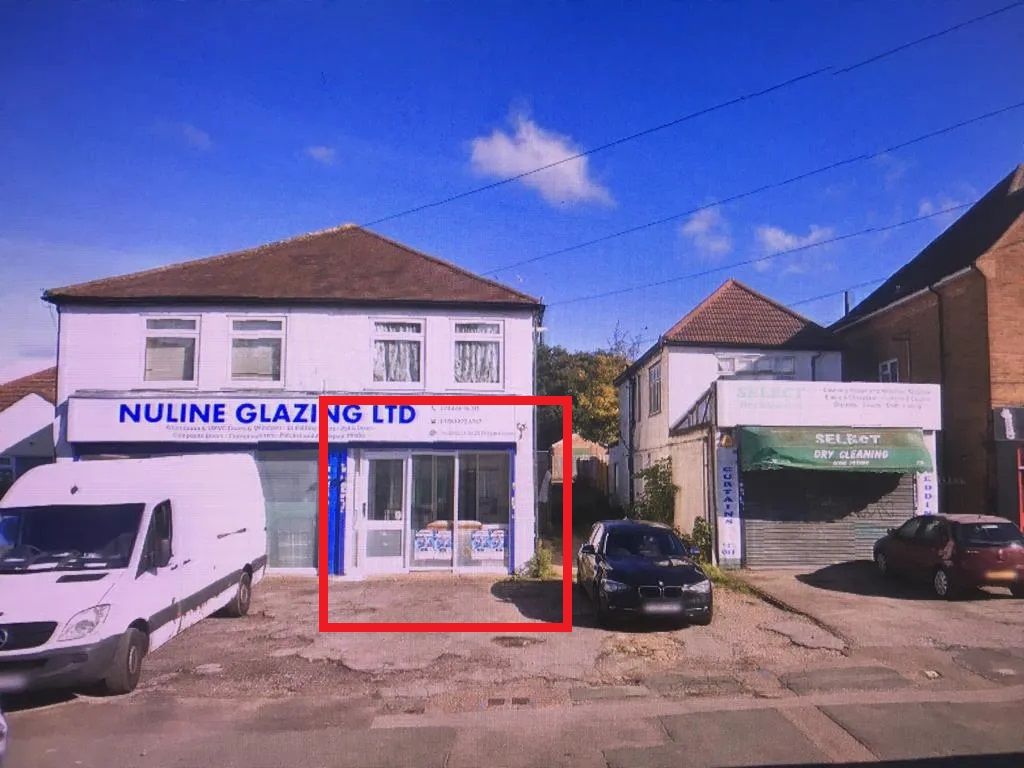 Retail premises to let in Collier Row Lane, Romford RM5, £25,000 pa ...