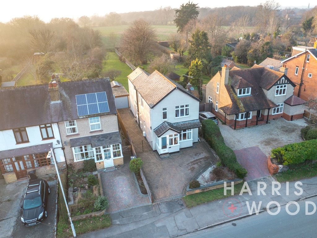 4 Bed Detached House For Sale In Galleywood Road Chelmsford Essex Cm2