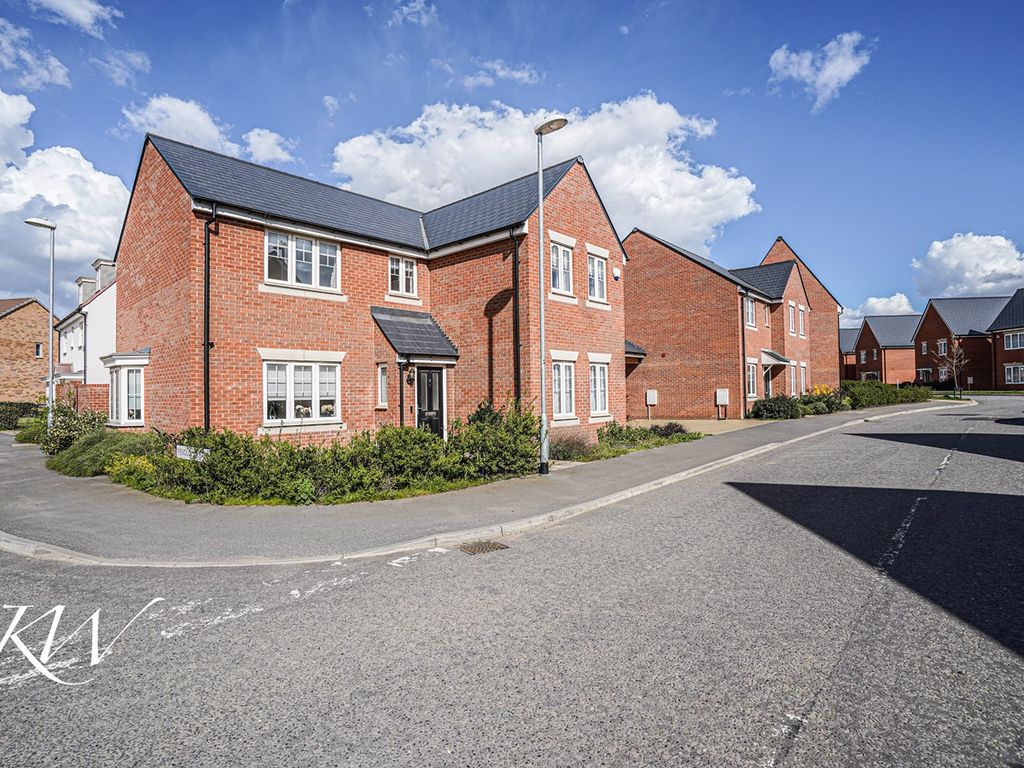4 Bed Detached House For Sale In Red Panda Road Stanway Colchester