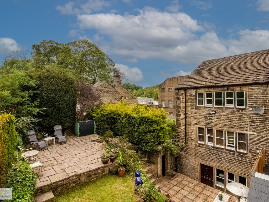 2 Bed End Terrace House For Sale In Huddersfield Road Honley