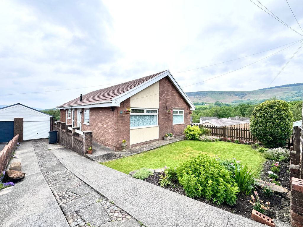 4 bed detached bungalow for sale in Hazel Drive, Aberdare CF44, £ ...