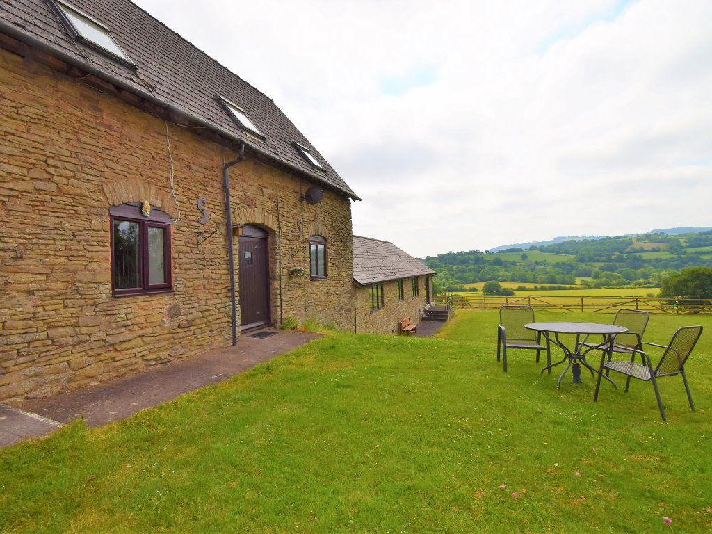2 bed cottage to rent in Pontrilas, Hereford HR2 - Zoopla