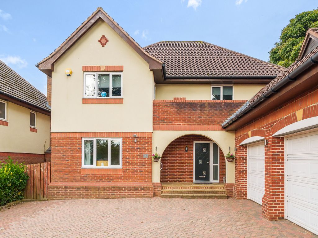 5 bed detached house for sale in The Meadow, Leeds LS14, £800,000 - Zoopla