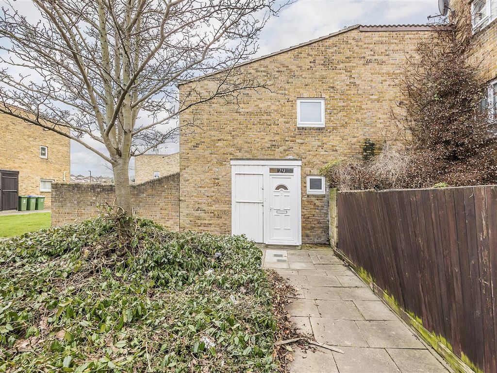 3 Bed Terraced House For Sale In Wolsley Close Crayford Dartford Da1
