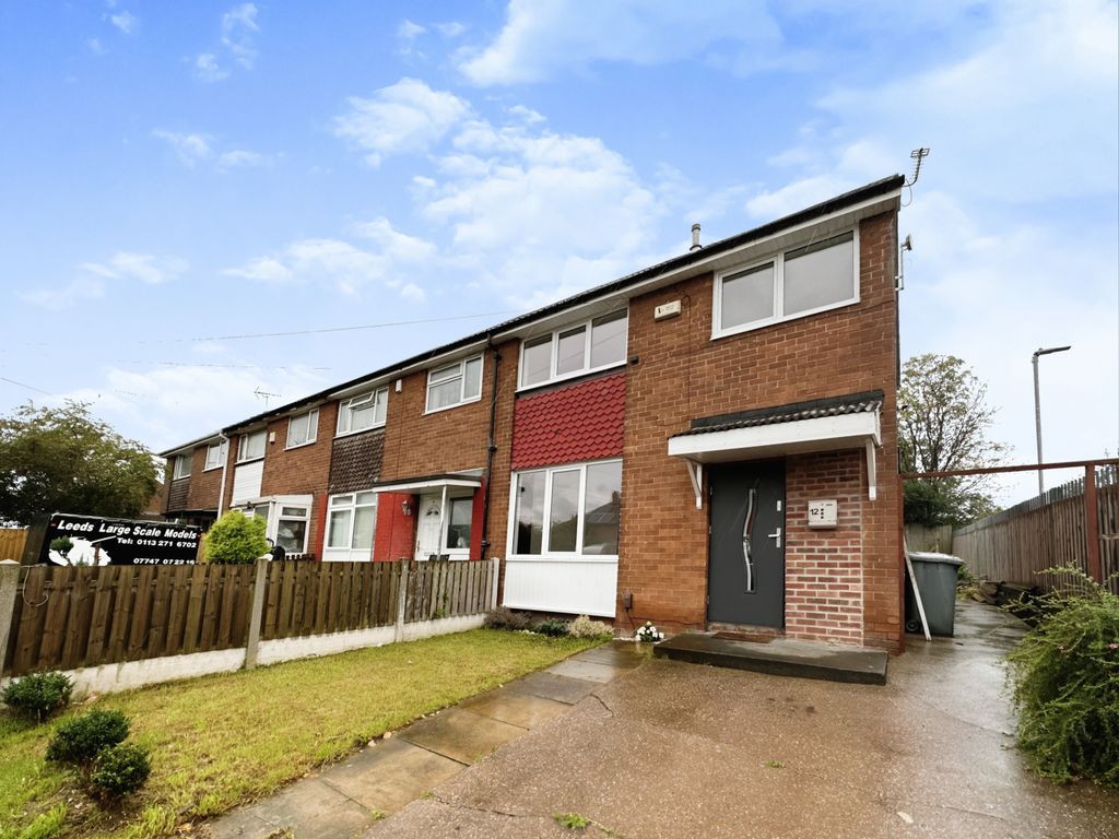 3 bed town house for sale in Broom Place, Leeds LS10, £170,000 - Zoopla