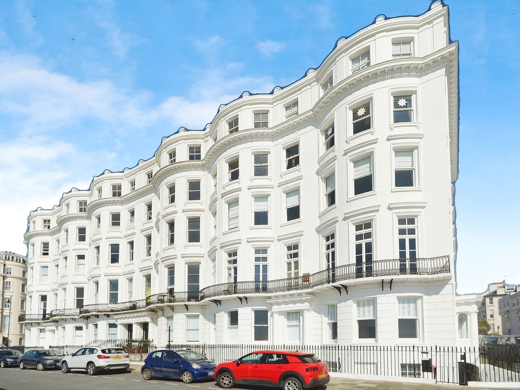 3 bed flat for sale in Clarendon Terrace, Brighton BN2, £500,000 - Zoopla