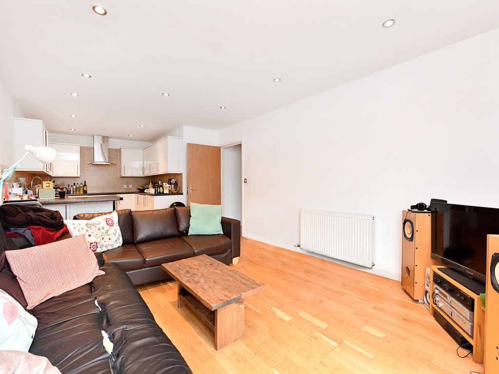2 bed flat for sale in Morning Lane, London E9, £500,000 - Zoopla