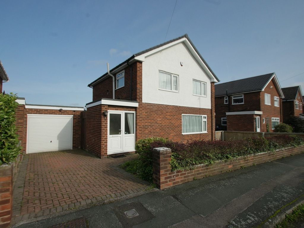 3 bed detached house for sale in Stanney Lane, Ellesmere Port, Cheshire ...