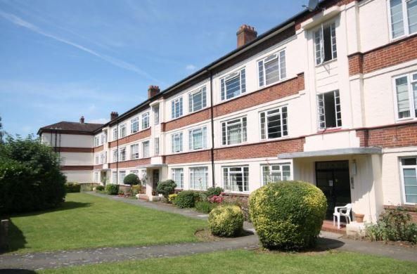 2 bed flat to rent in Manor Vale, Boston Manor Road, Brentford TW8 - Zoopla