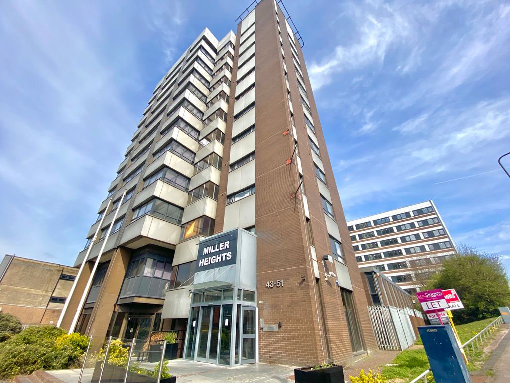 2 bed flat to rent in Lower Stone Street, Maidstone ME15, £1,150 pcm ...