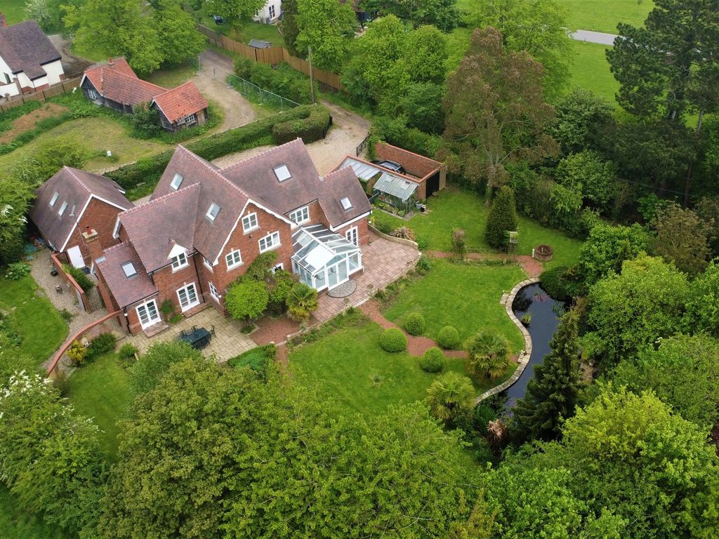7 bed detached house for sale in Prested Hall Chase, Feering ...