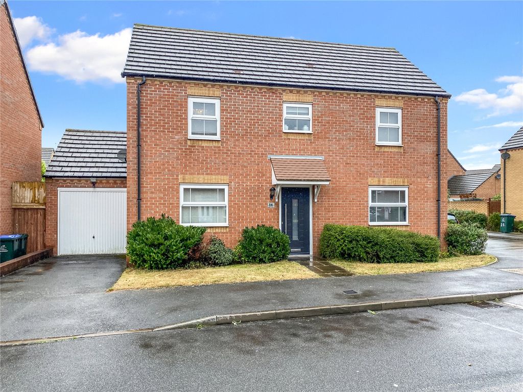 4 Bed Detached House For Sale In Lyons Drive Allesley Coventry Cv5 £