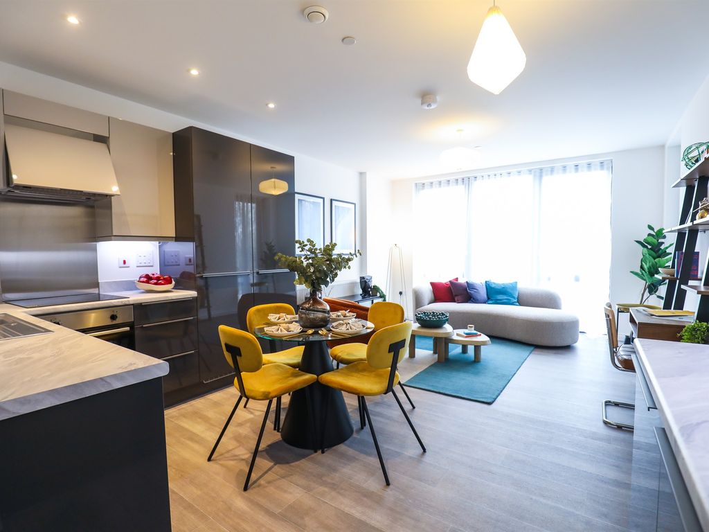 1 bed flat for sale in Fern Grove, Feltham TW14 - Zoopla