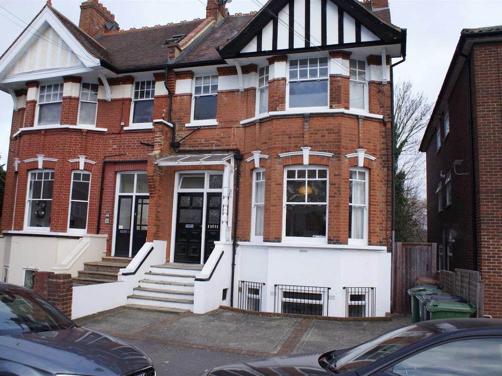 1 bed flat to rent in Connaught Avenue, London E4 - Zoopla