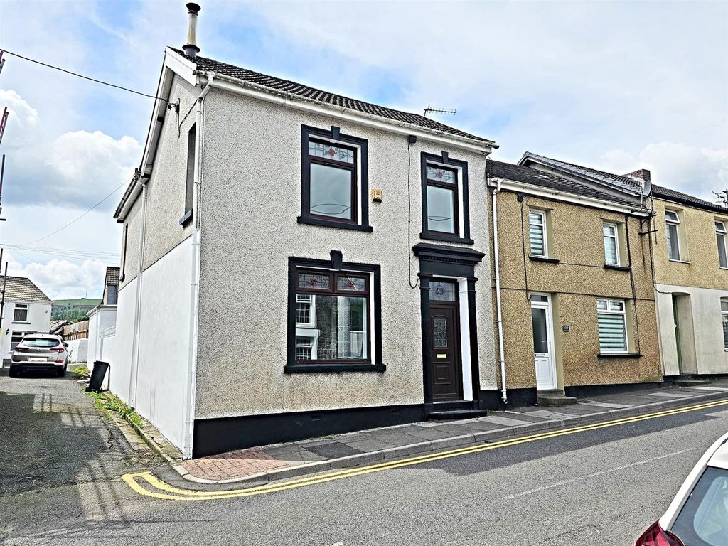 3 Bed End Terrace House For Sale In High Street Cefn Coed Merthyr
