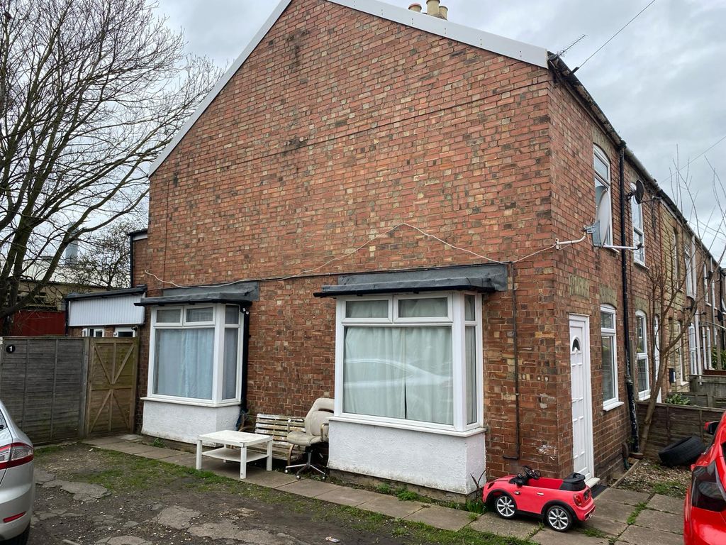 3 Bed End Terrace House For Sale In York Terrace Wisbech Pe13 £