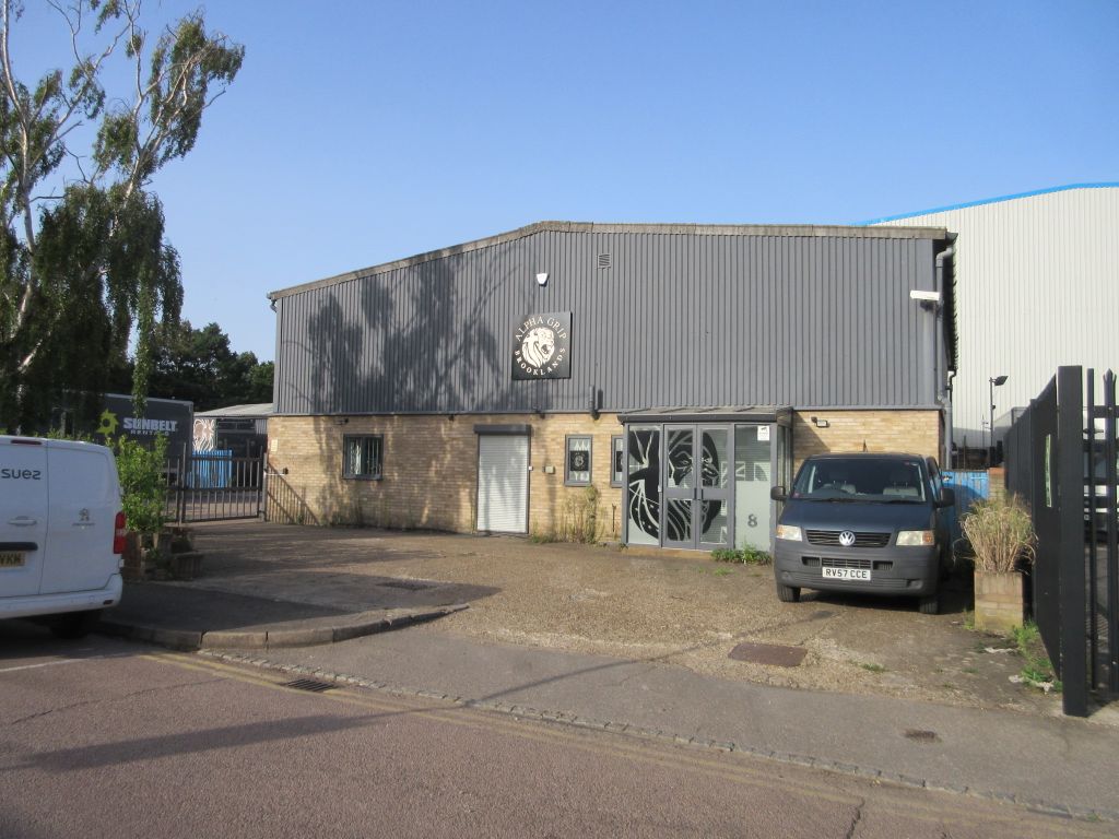 Industrial to let in Wintersells Road, Byfleet, West Byfleet KT14, £ ...