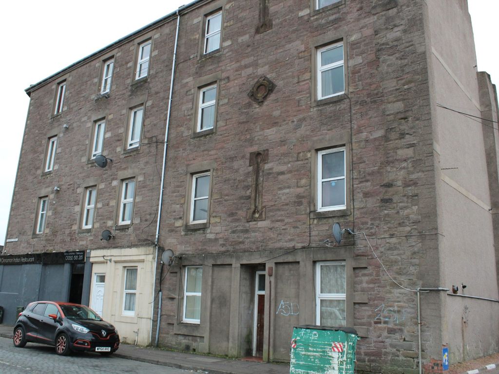 Studio to rent in Caldrum Street, Dundee DD3, £450 pcm - Zoopla