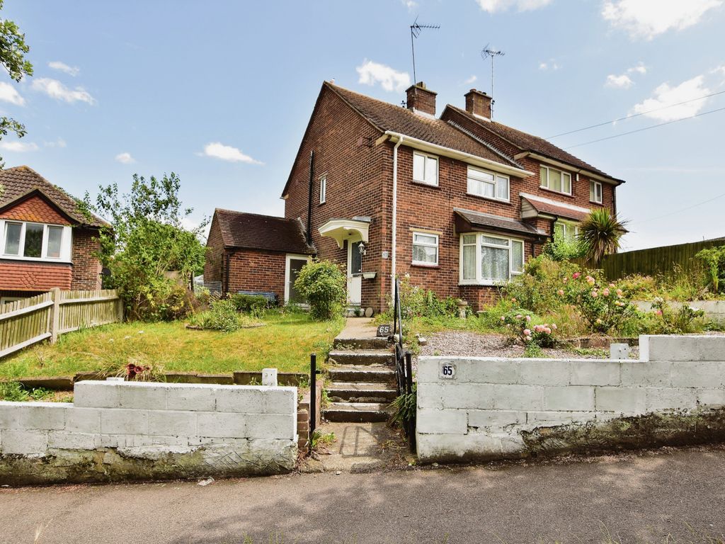 3 Bed Semi Detached House For Sale In Wayfield Road Chatham Kent Me5