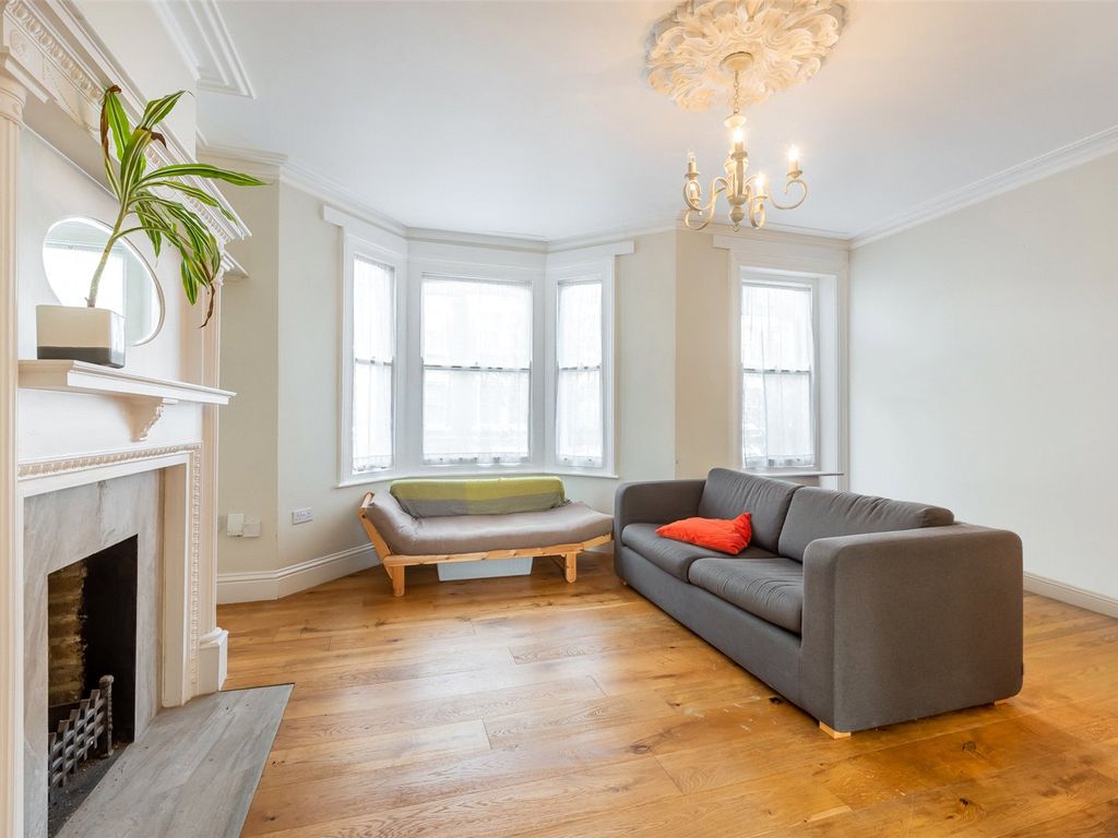 3 bed flat for sale in Brook Drive, Kennington SE11 - Zoopla