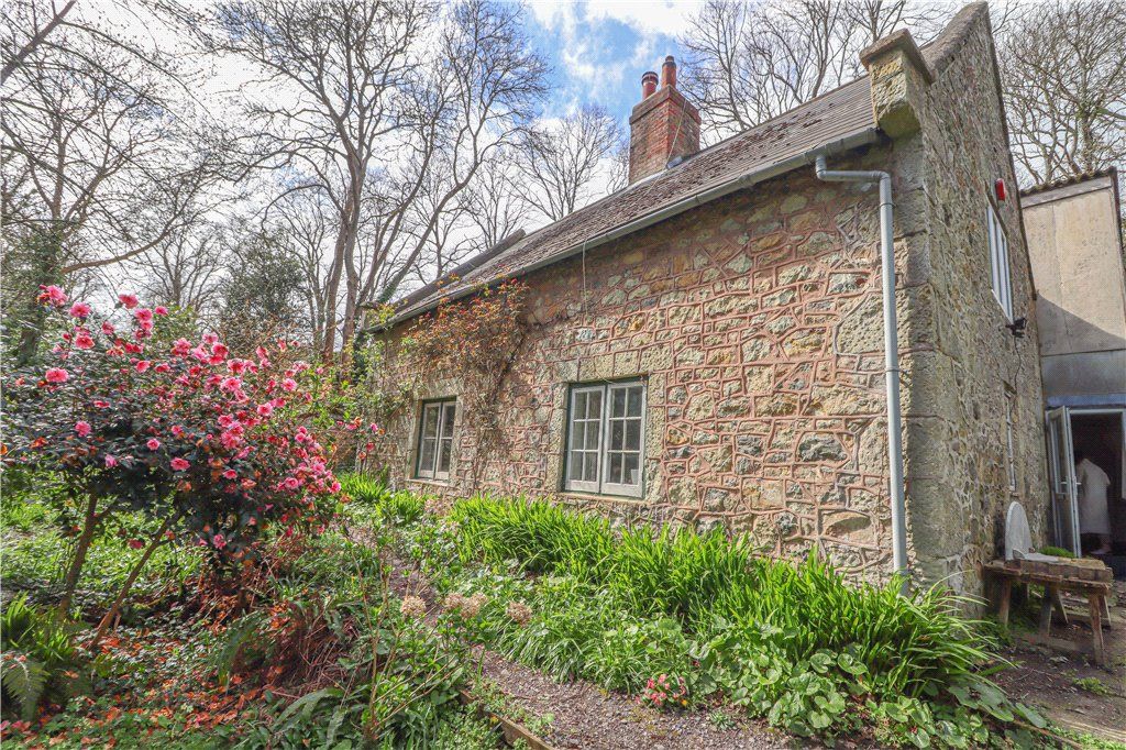 3 bed property for sale in Church Road, Shanklin, Isle Of Wight PO37, £ ...