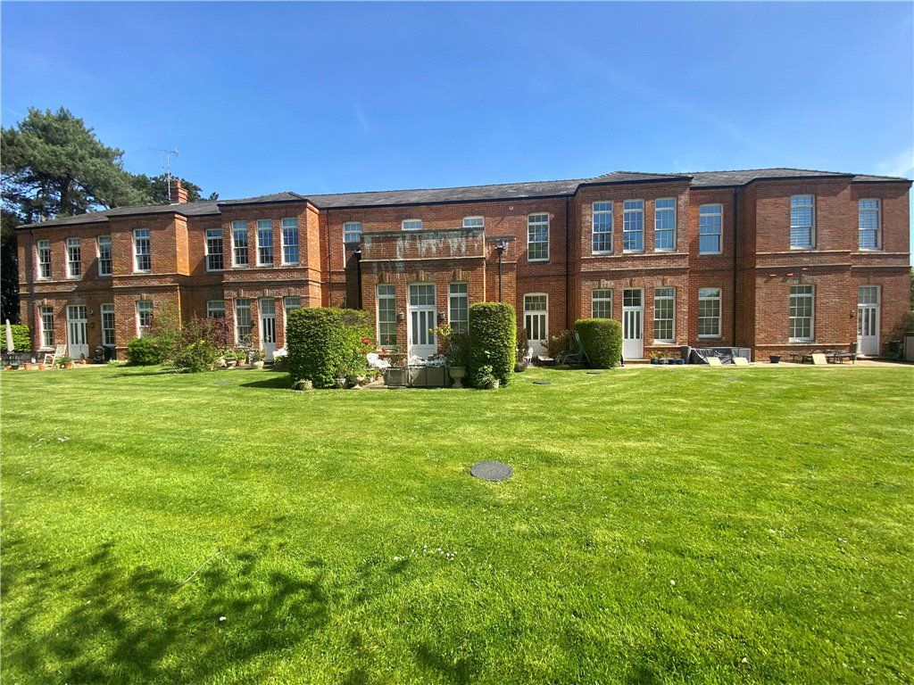3 bed flat for sale in Whitecroft Park, Newport, Isle Of Wight PO30 ...